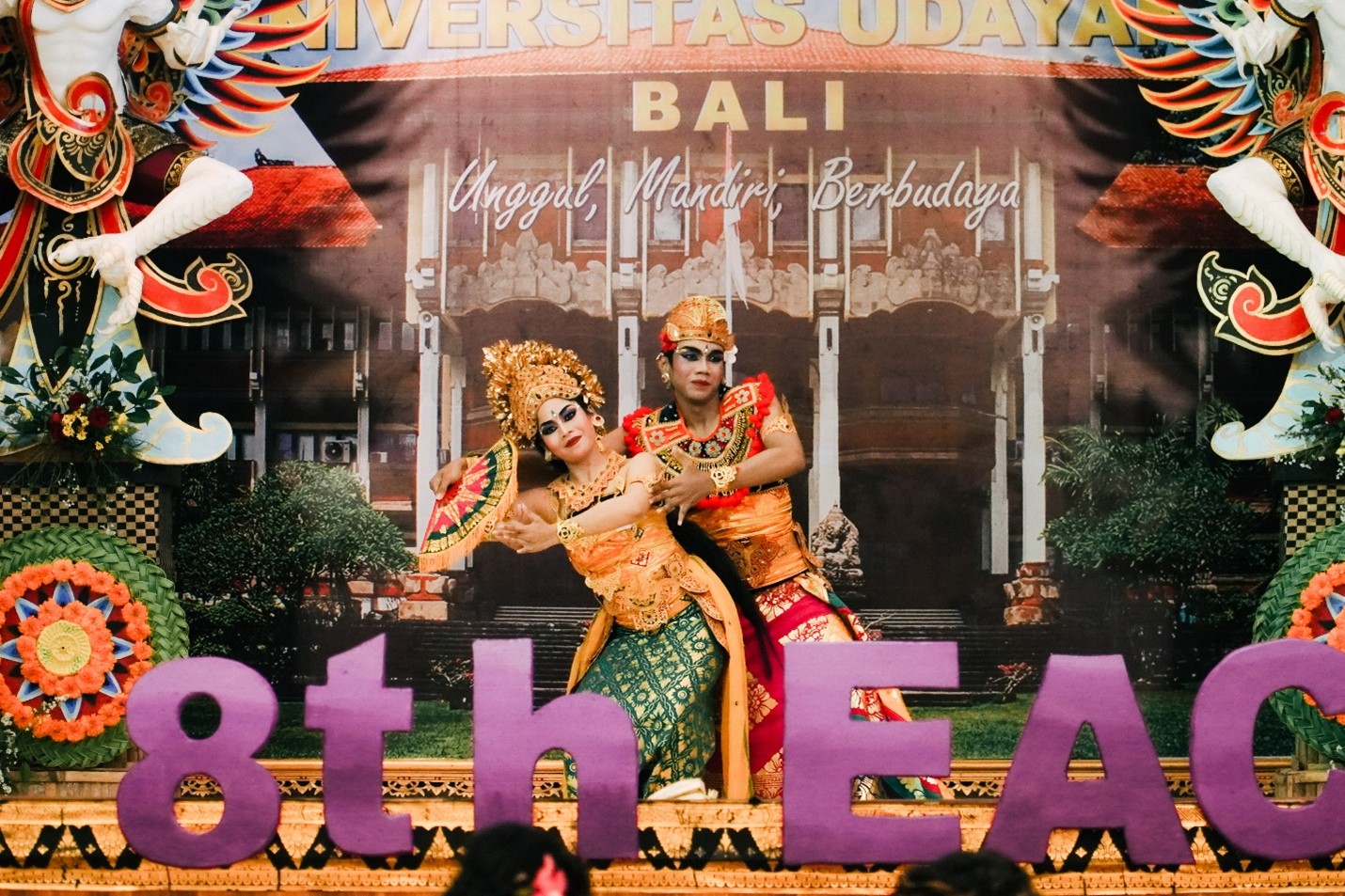 PARTISIPASI LOMBA TARI OLEG TAMULILINGAN UKM TARI TRADISIONAL - ITB STIKOM Bali